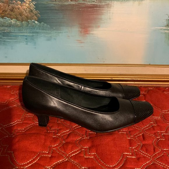 Vaneli | Shoes | Mezzo By Vaneli Vintage Black Leather Square Toe Heels ...